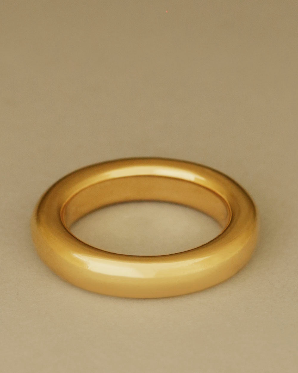 Dominus Band Grand by George Rings - 18K yellow gold donut band
