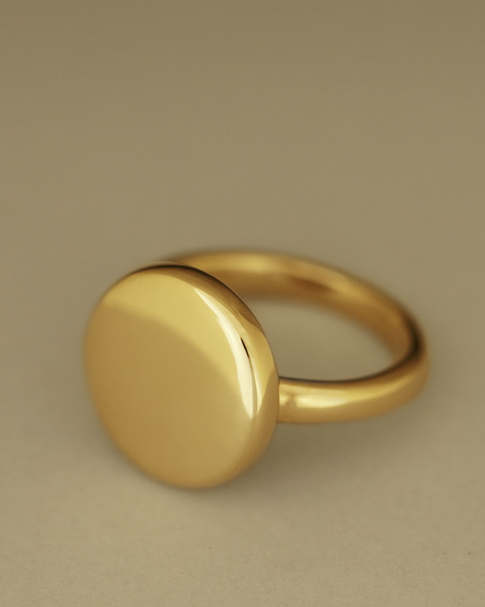 Dutch Coin Ring by George Rings - 18K yellow gold statement ring